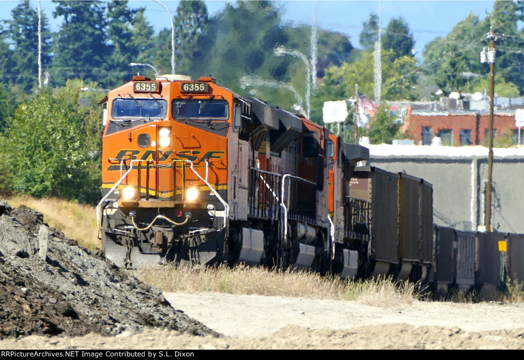 BNSF 6355 East at SeaLine